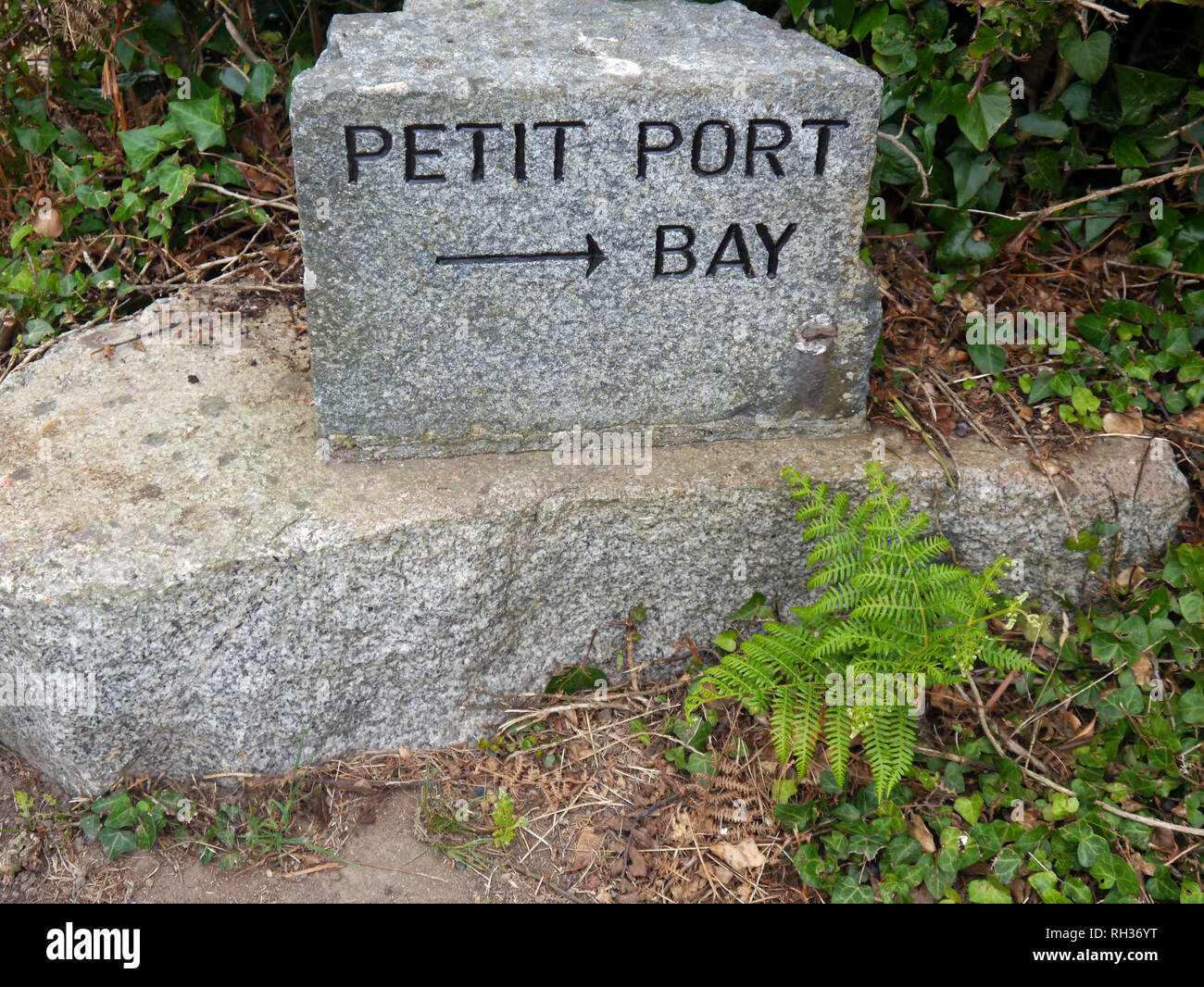 Waymarker stone hi-res stock photography and images - Alamy