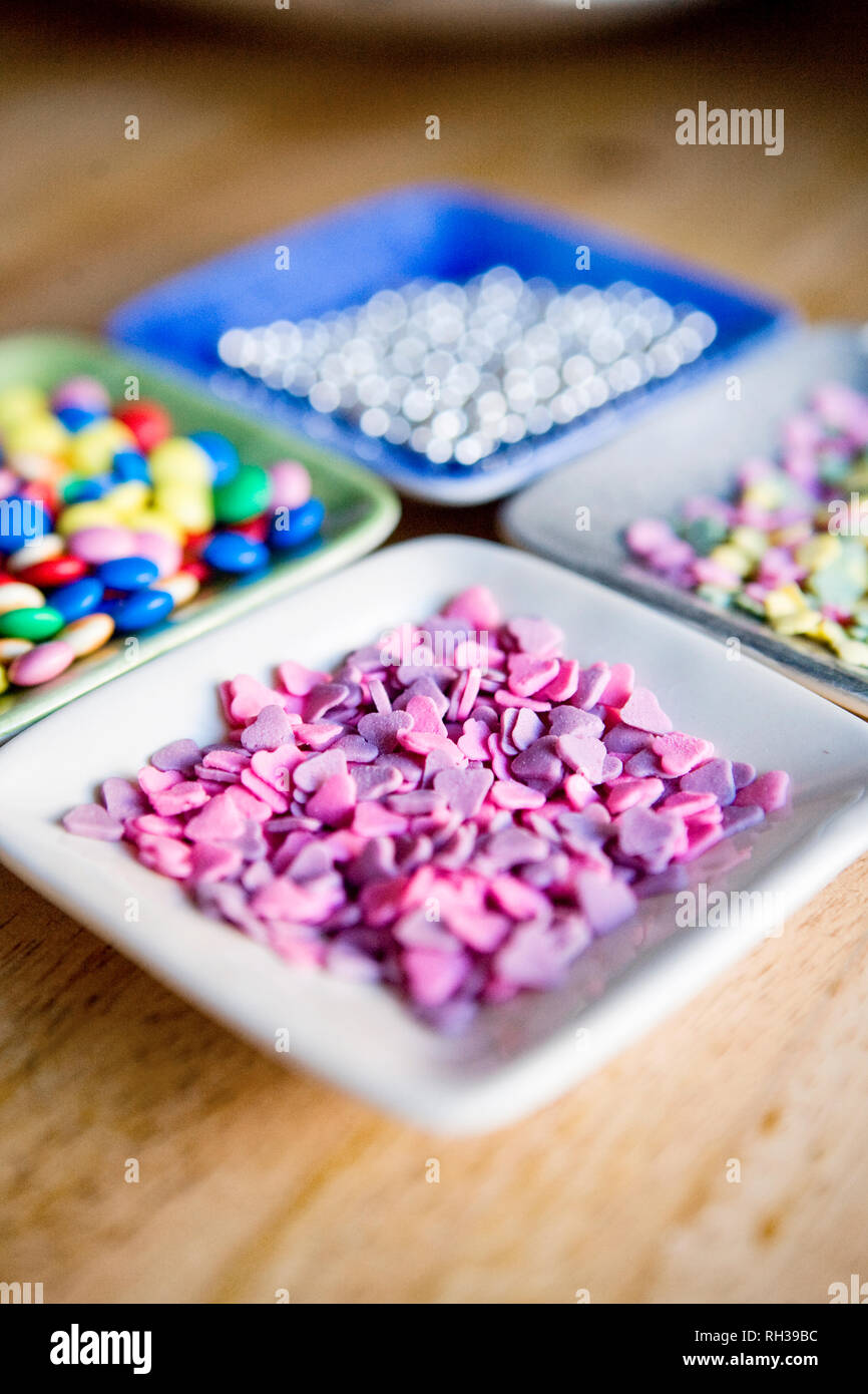 Plates of sweets hi-res stock photography and images - Alamy