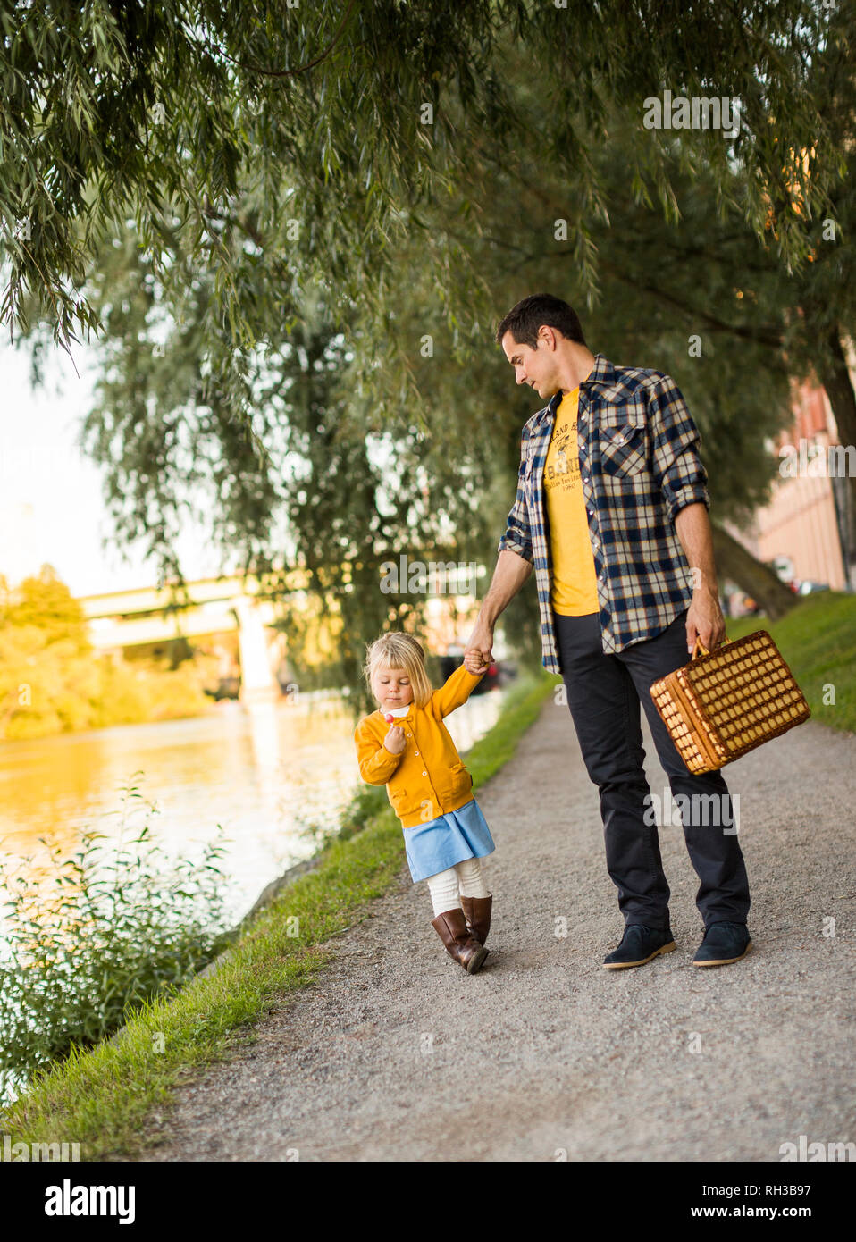 Daughter father walk hi-res stock photography and images - Alamy