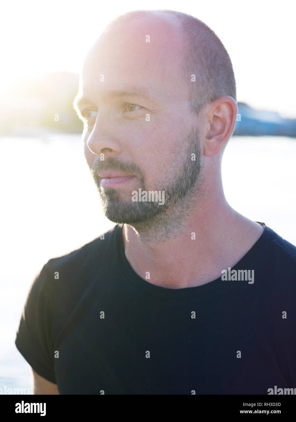 Tanned brunette hi-res stock photography and images - Alamy