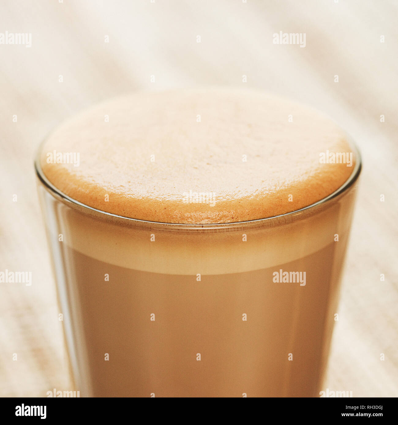 Latte close up shot glass hi-res stock photography and images - Alamy