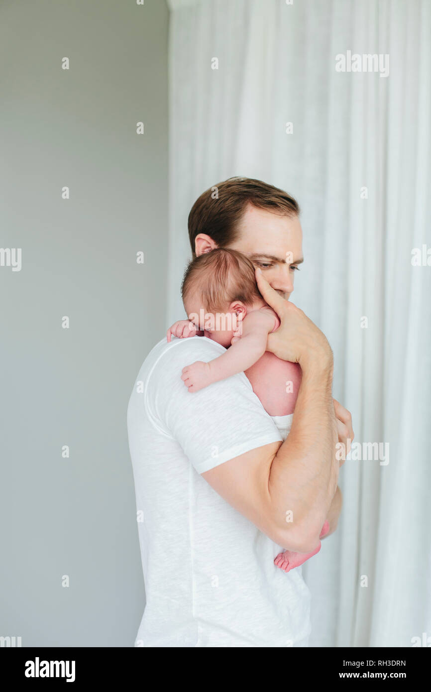 Newborn and father hi-res stock photography and images - Alamy