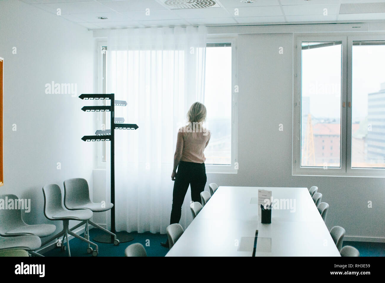 Conference room people hi-res stock photography and images - Alamy