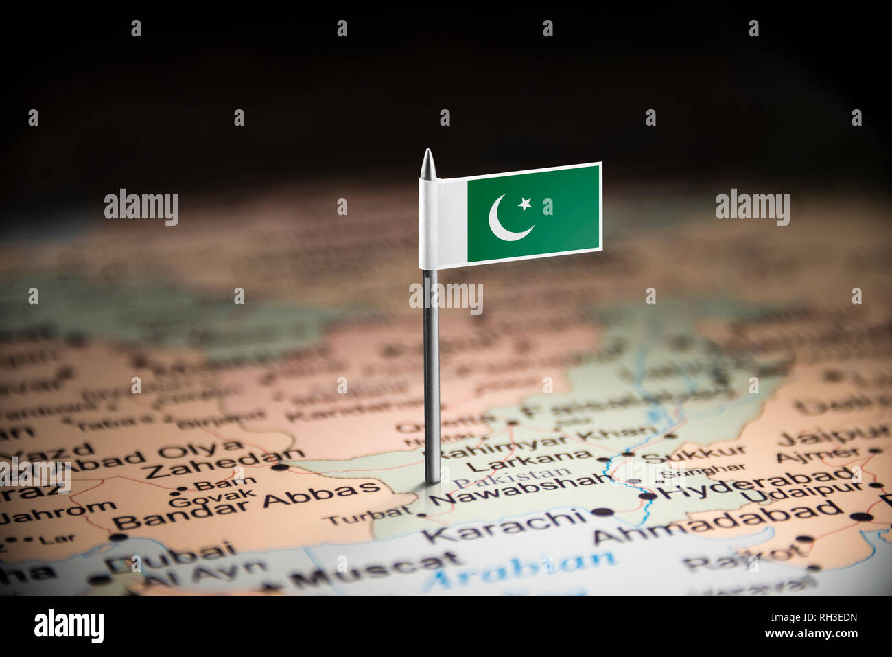 Pakistani flag map hi-res stock photography and images - Alamy