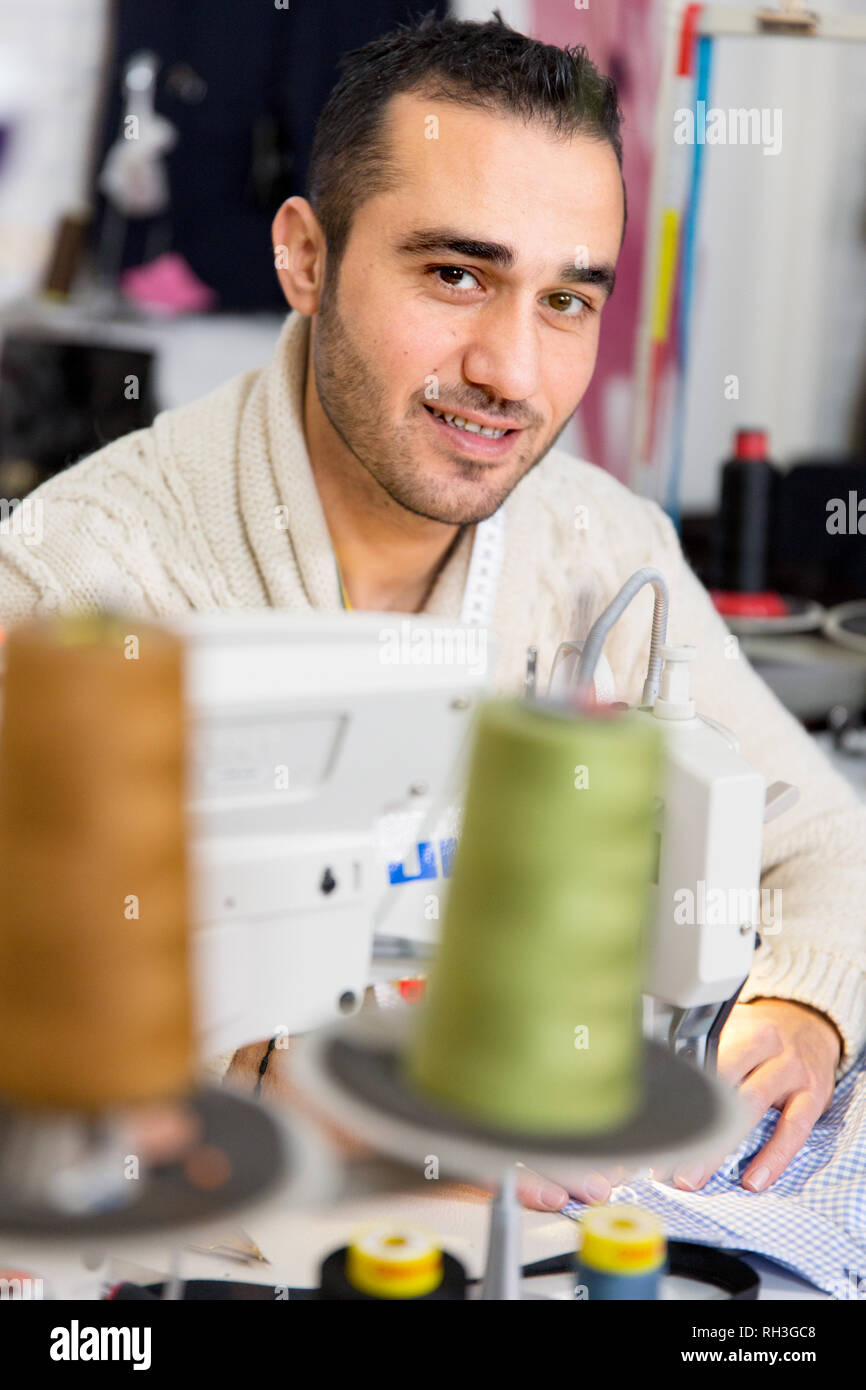 Man tailor hi-res stock photography and images - Alamy