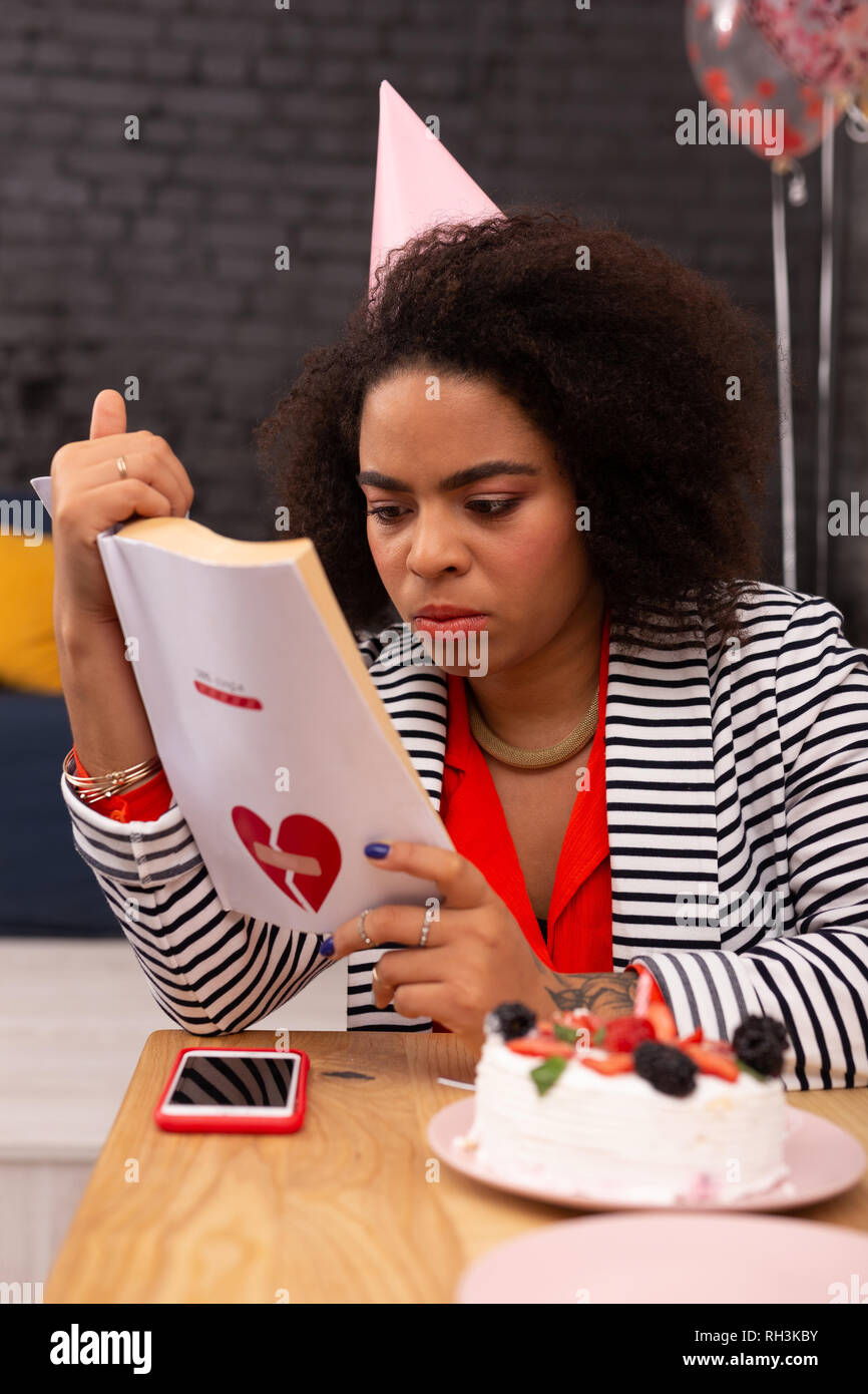 Reading story in modern home hi-res stock photography and images - Alamy