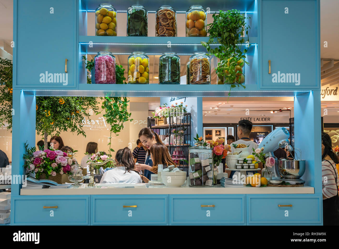 The interior of the Harbour City shopping center in Tsim Sha Tsui ...