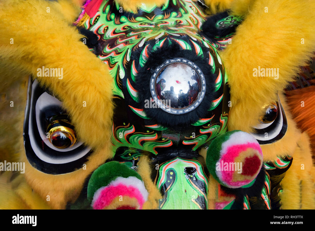 Traditional dancing lion hi-res stock photography and images - Alamy