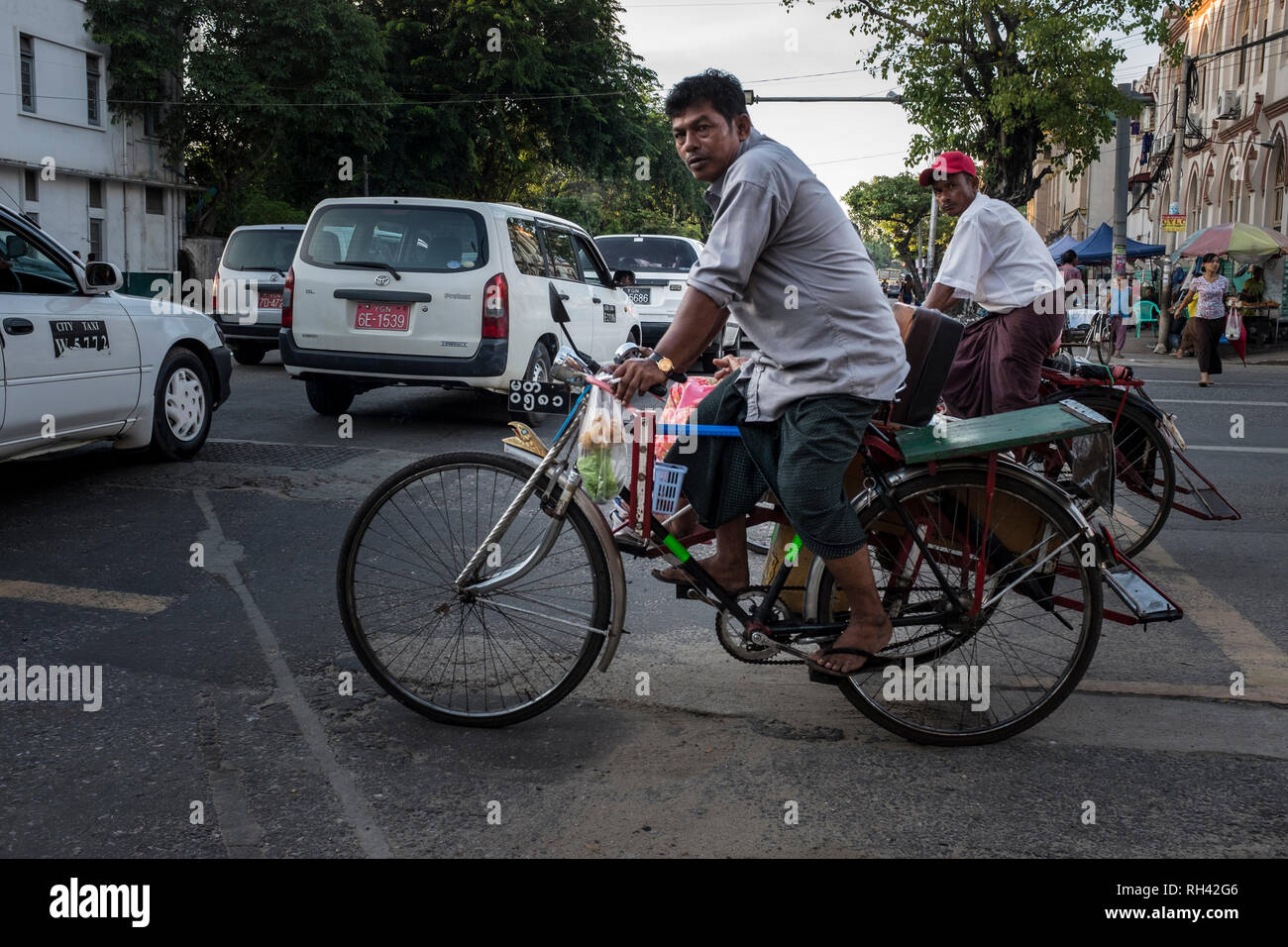 Myanmar rickshaw driver hi-res stock photography and images - Alamy