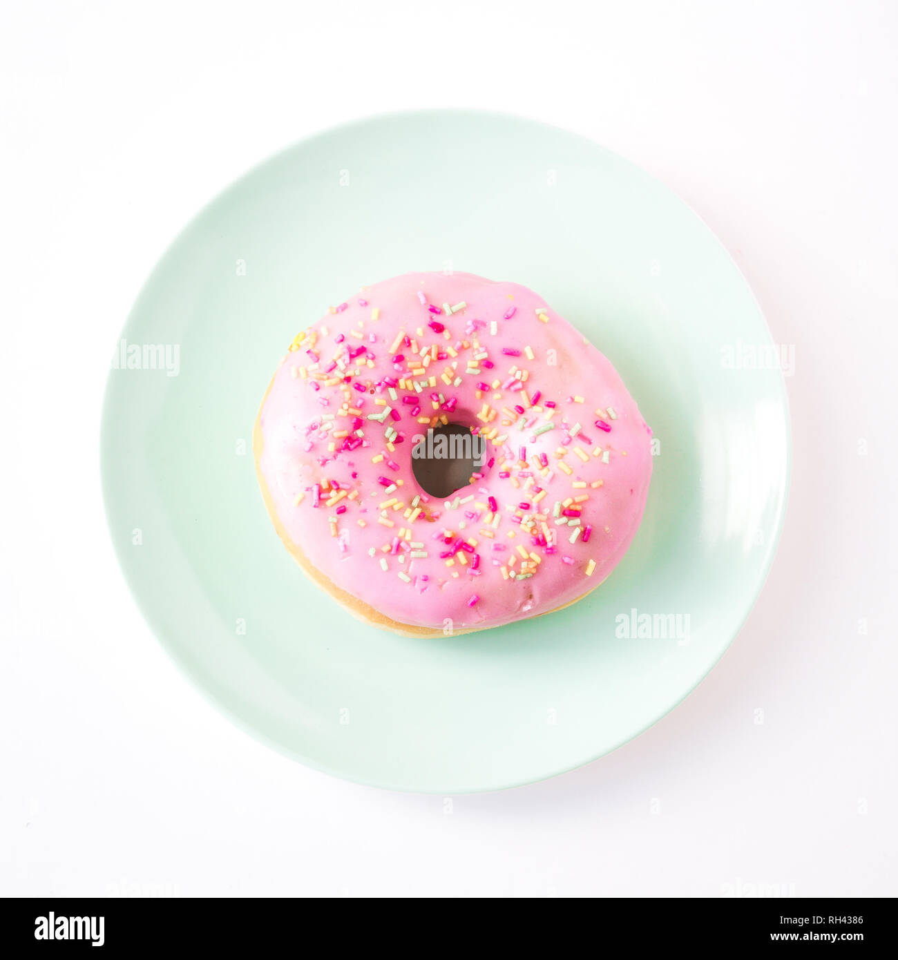 Hundreds and thousands isolated hi-res stock photography and images - Alamy
