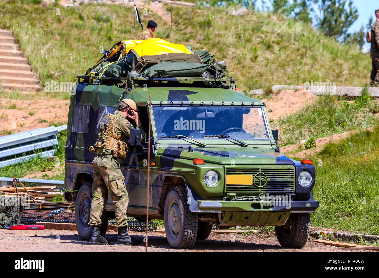 Us army car hi-res stock photography and images - Alamy