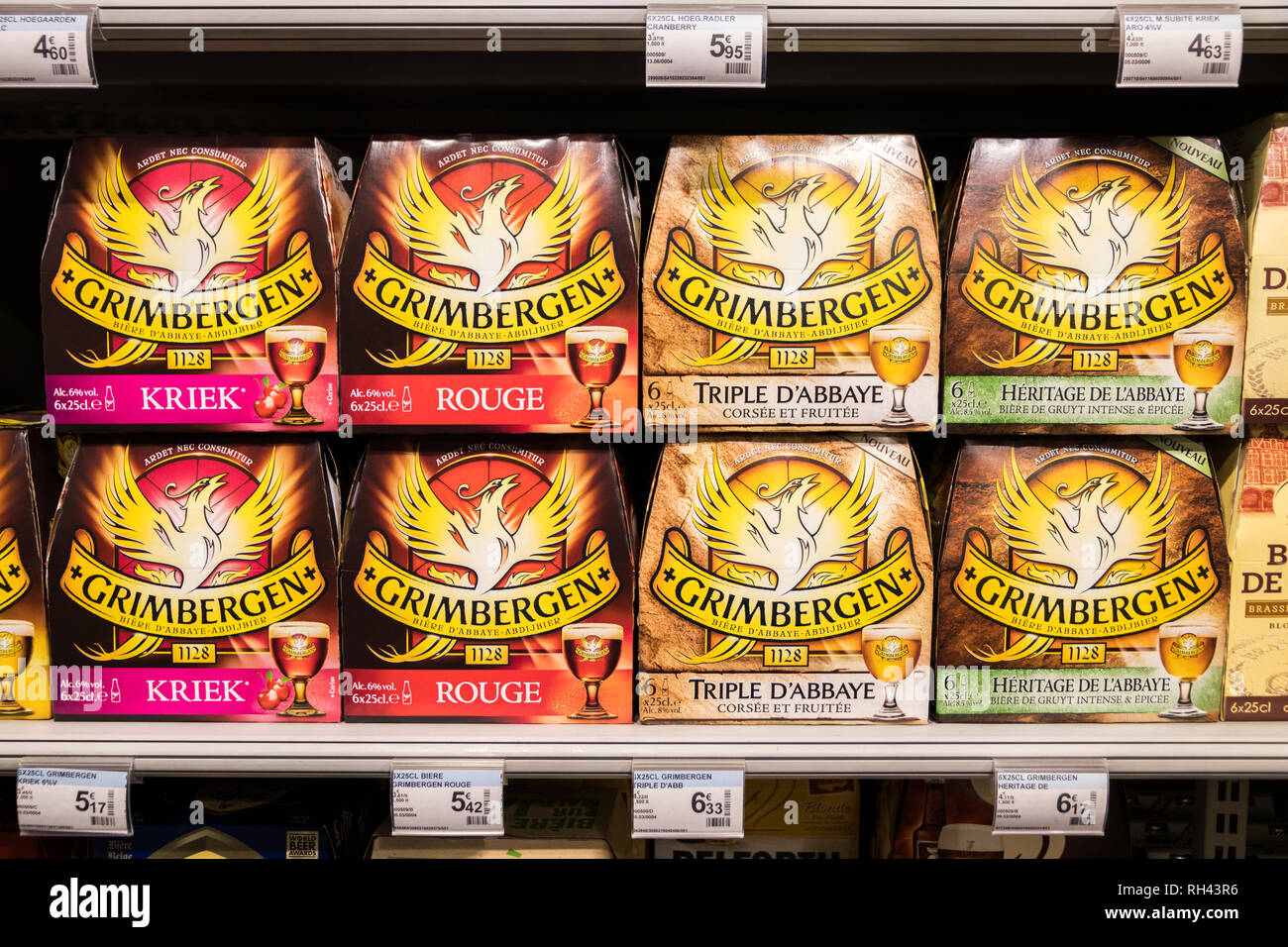 Beer cans in supermarket shelf hi-res stock photography and images - Alamy