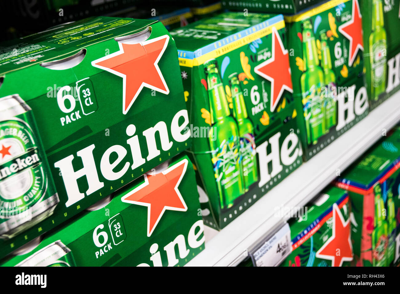 Display sale beer heineken hi-res stock photography and images - Alamy