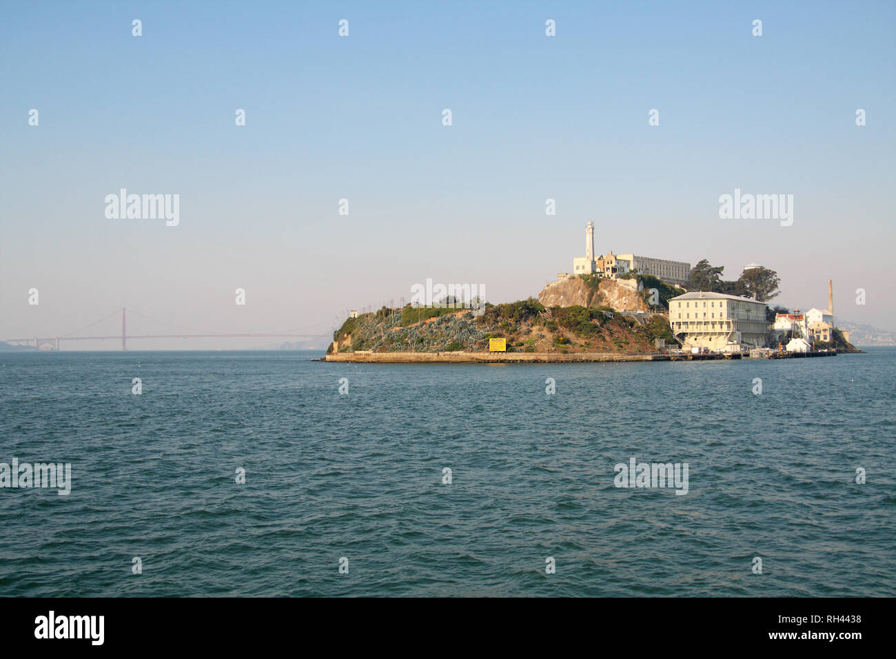 Alcatraz Island and Golden Gate Bridge, San Francisco Bay, California ...