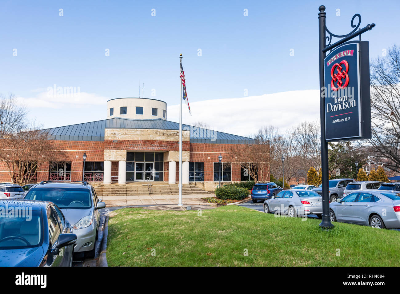 North pole flag hi-res stock photography and images - Alamy