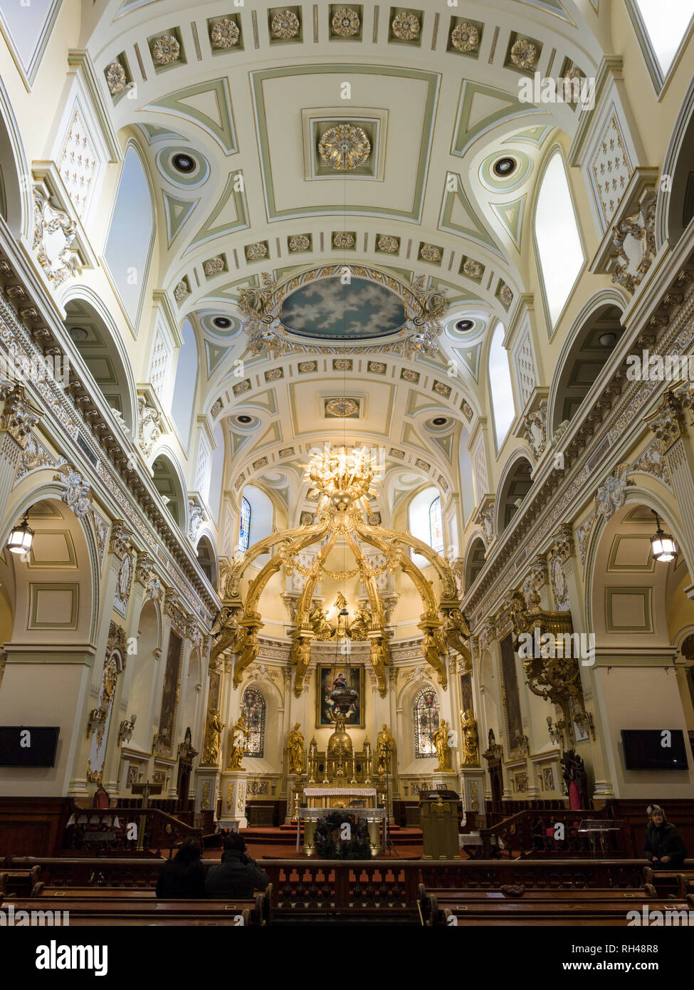 Quebec City's Notre-Dame Cathedral interior: Interior of la Basilica ...