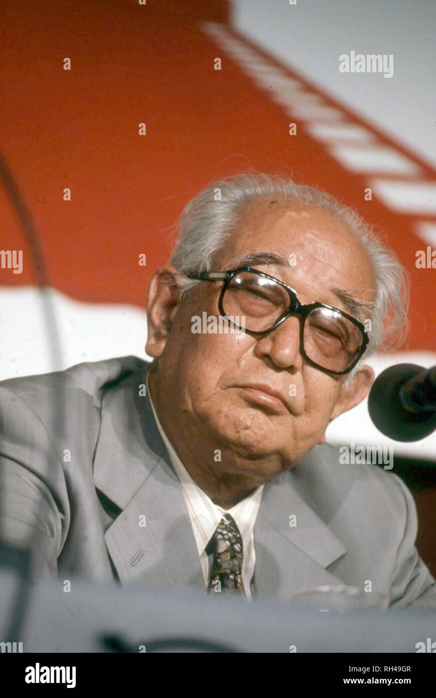 AKIRA KUROSAWA (1910-1998) Japanese film director about 1990 Stock ...