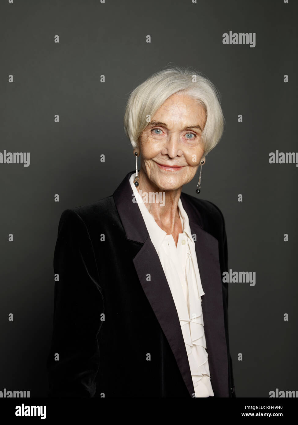 Sheila hancock hi-res stock photography and images - Alamy