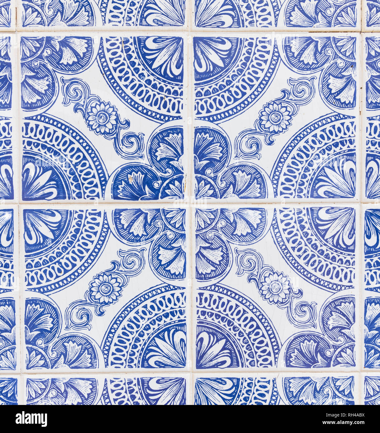 Hand made traditional tiles hi-res stock photography and images - Alamy