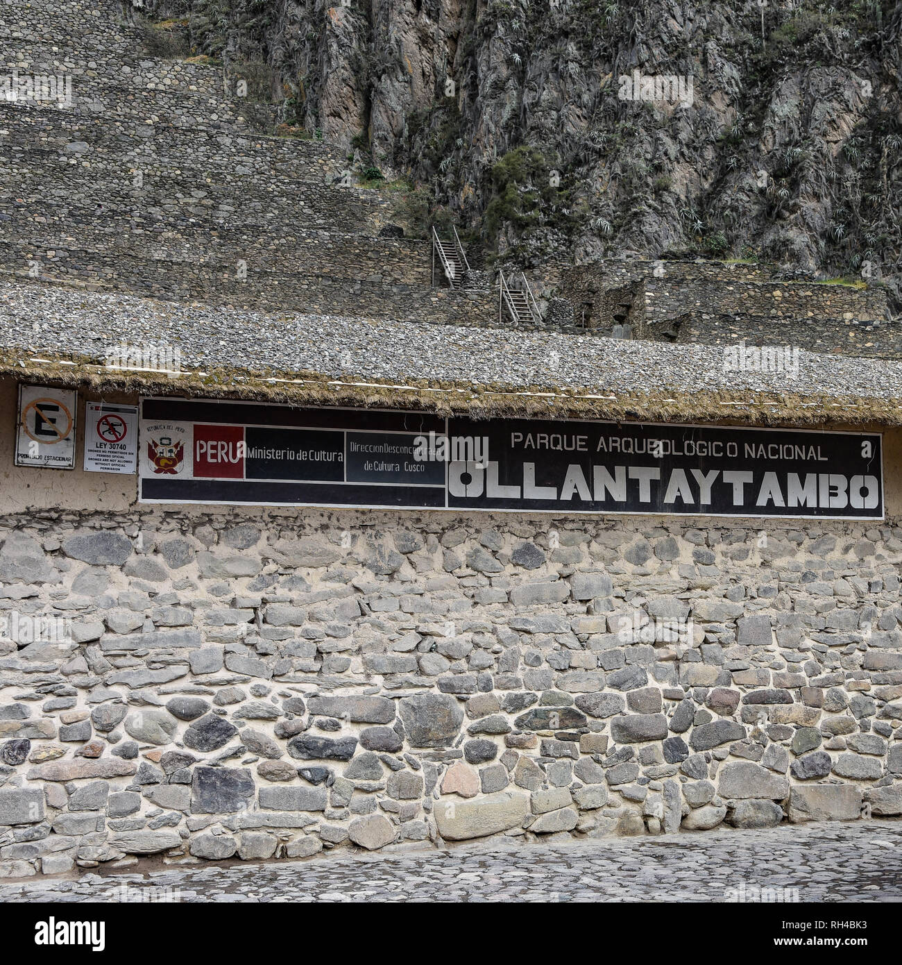 Old fortress archaeological sign hi-res stock photography and images ...