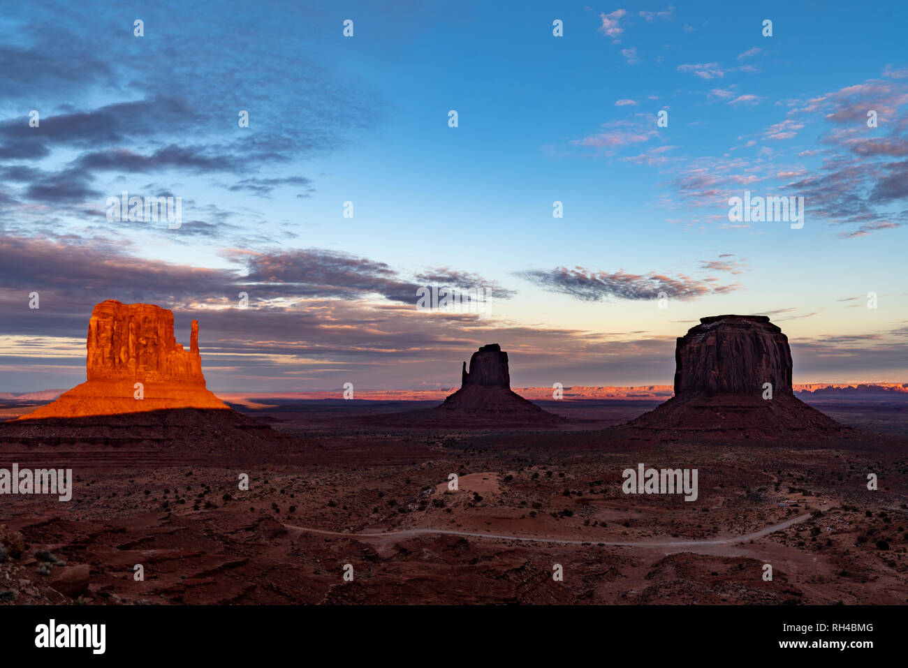 MONUMENT VALLEY SUNSET ALPINE GLOW Stock Photo - Alamy