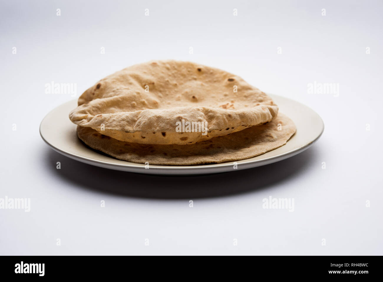 Roti paratha tava hi-res stock photography and images - Alamy