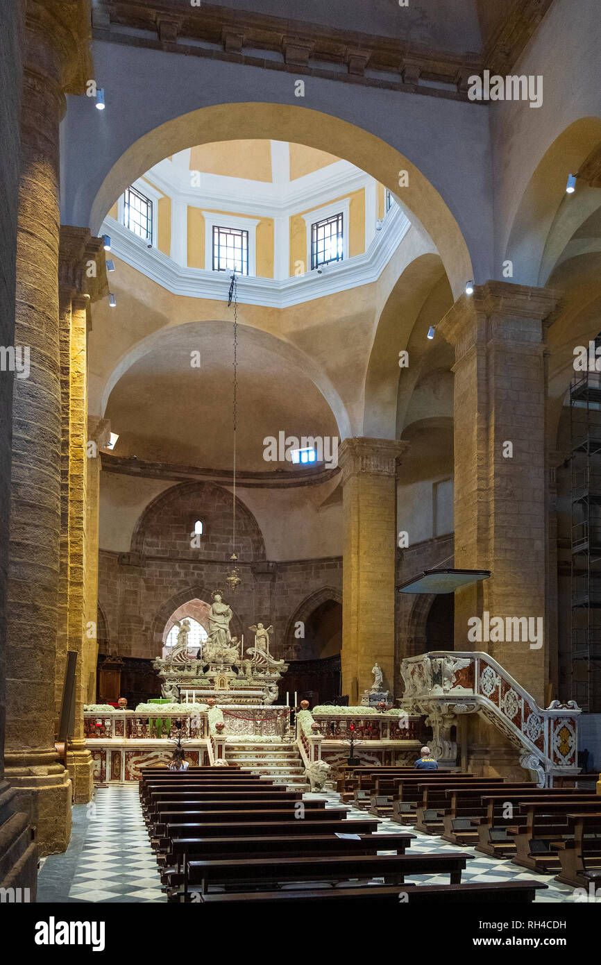 Alghero cathedral sardinia hi-res stock photography and images - Alamy