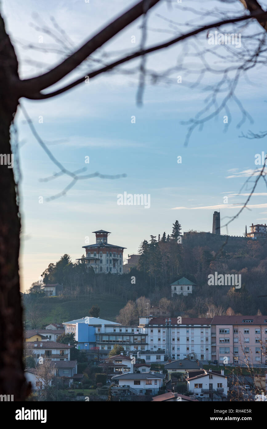 Tarcento hi-res stock photography and images - Alamy
