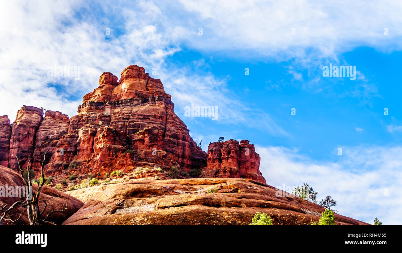 Top of Bell Rock, one of the famous red rocks between the Village of ...
