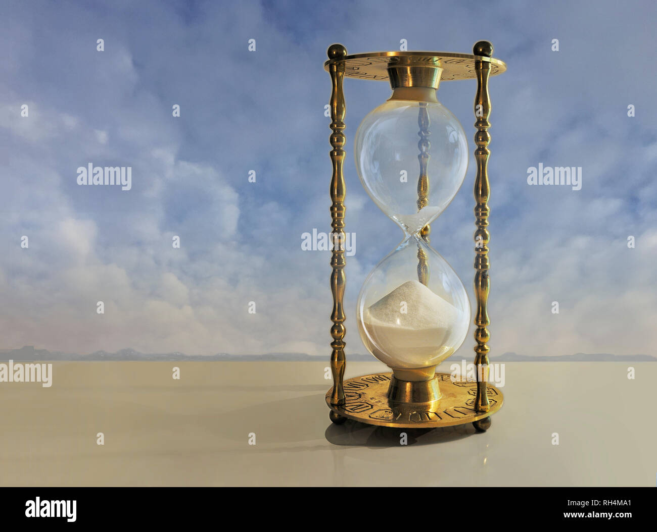 Hourglass turning hi-res stock photography and images - Alamy
