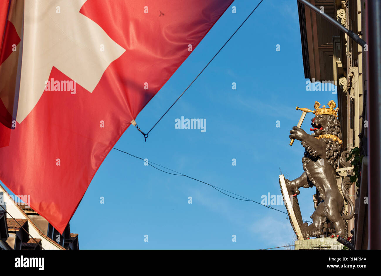 Switzerland statue lion hi-res stock photography and images - Alamy