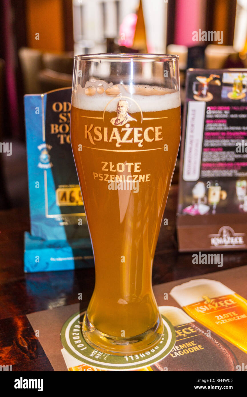 Ksiazece zlote pszeniczne hi-res stock photography and images - Alamy