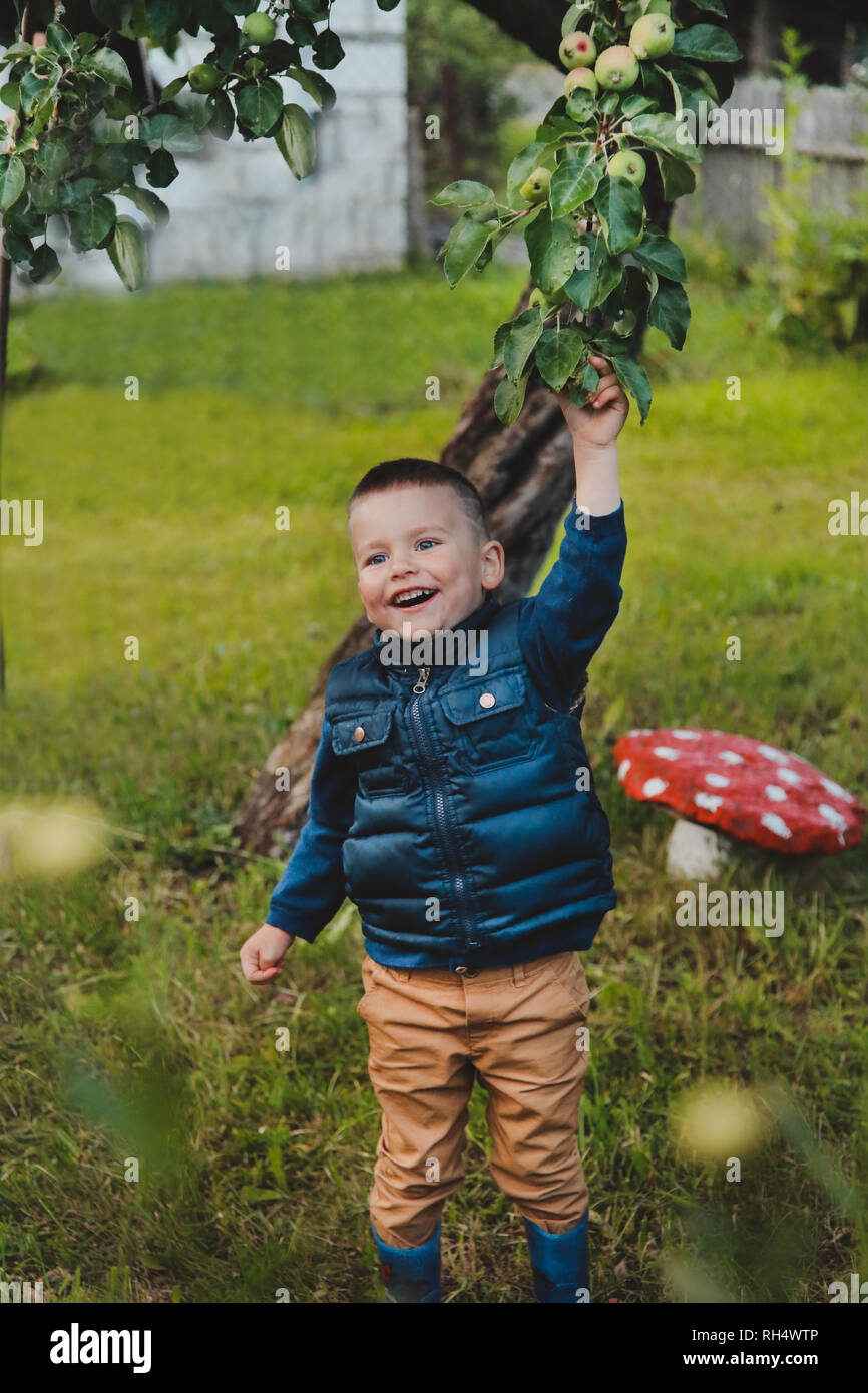 Child trying to reach out hi-res stock photography and images - Alamy