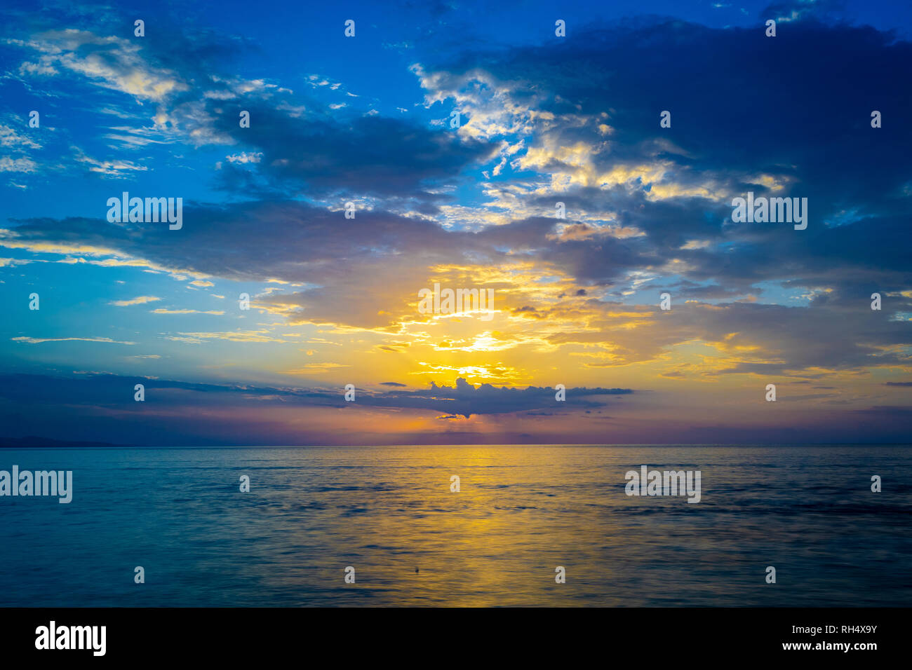 Vibrant colors in the sky for this ocean horizon sunset in Montego Bay ...