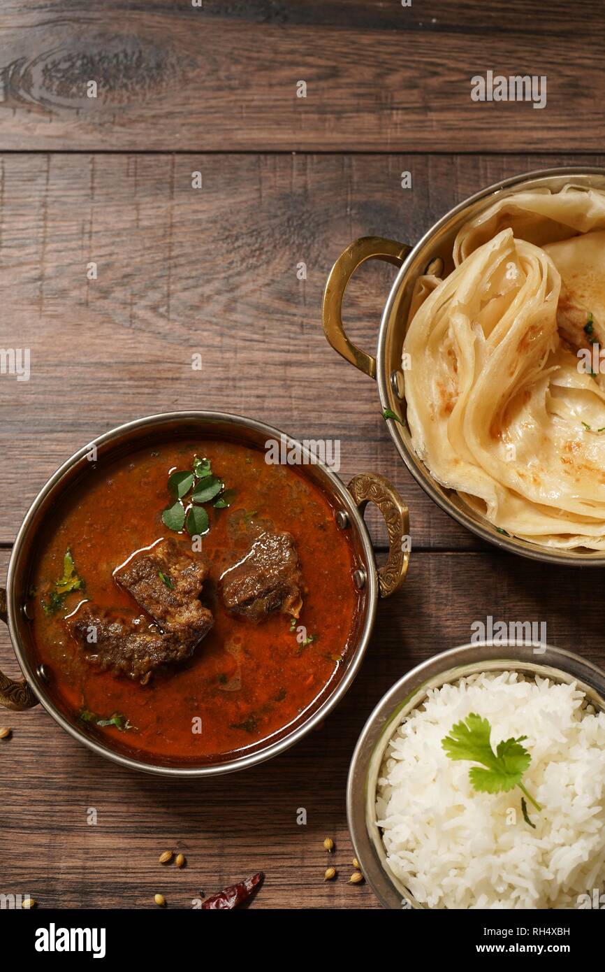 Homemade lamb rogan josh curry rice hi-res stock photography and images ...