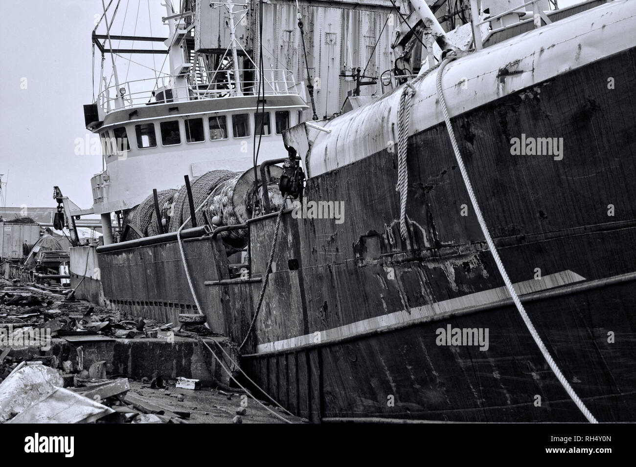 Ship recycling hi-res stock photography and images - Alamy