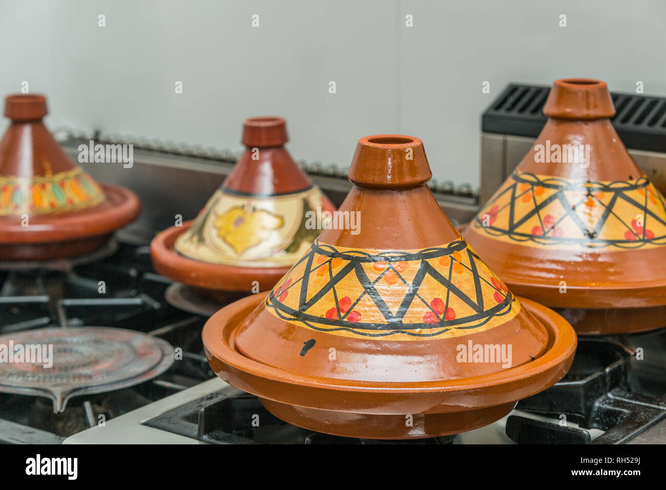 Ceramic stove africa hi-res stock photography and images - Alamy