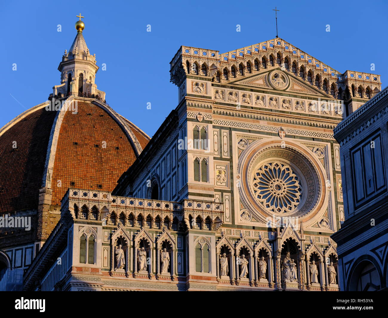 Florence Cathedral Bunelleschi's Duomo and the rose window Florence ...