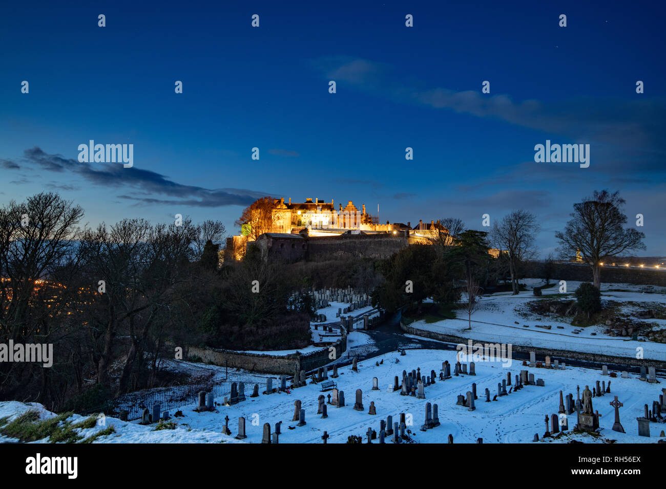 Stirling castle winter hi-res stock photography and images - Alamy