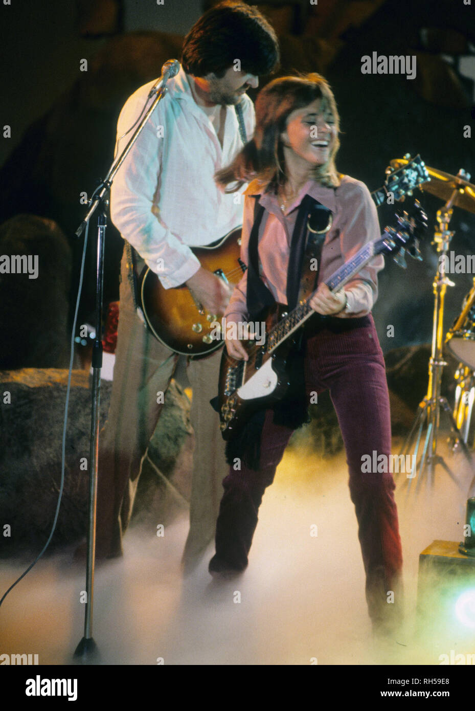 SUZI QUATRO American rock musician about 1974 Stock Photo - Alamy