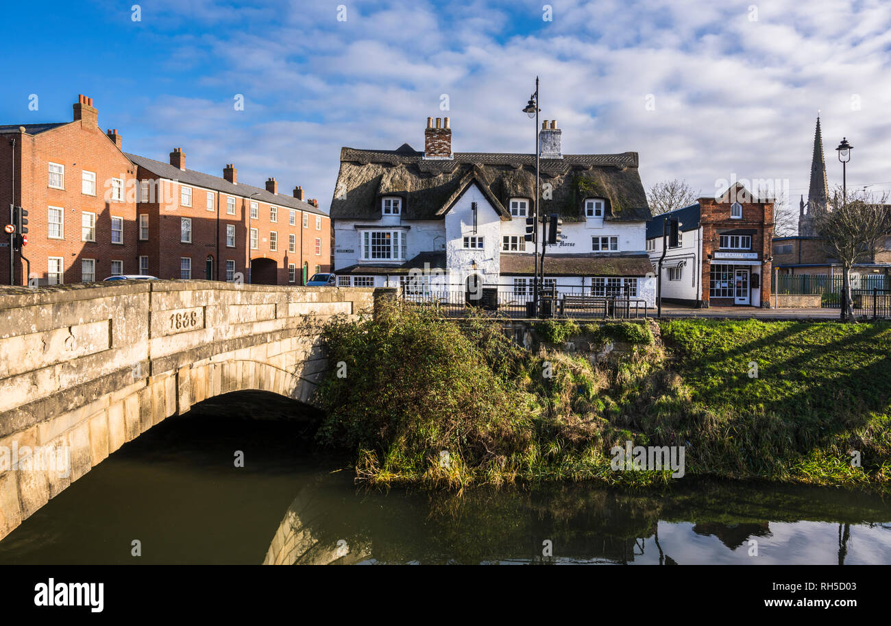Stone bridge over the River Welland, Spalding, Lincolnshire, England ...