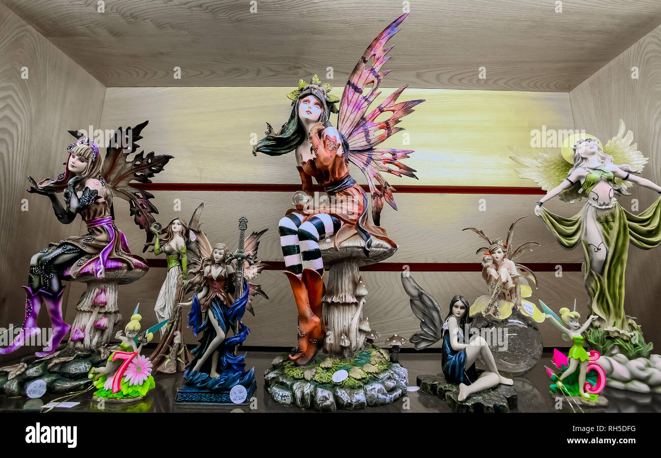 Curio shop interior hi-res stock photography and images - Alamy