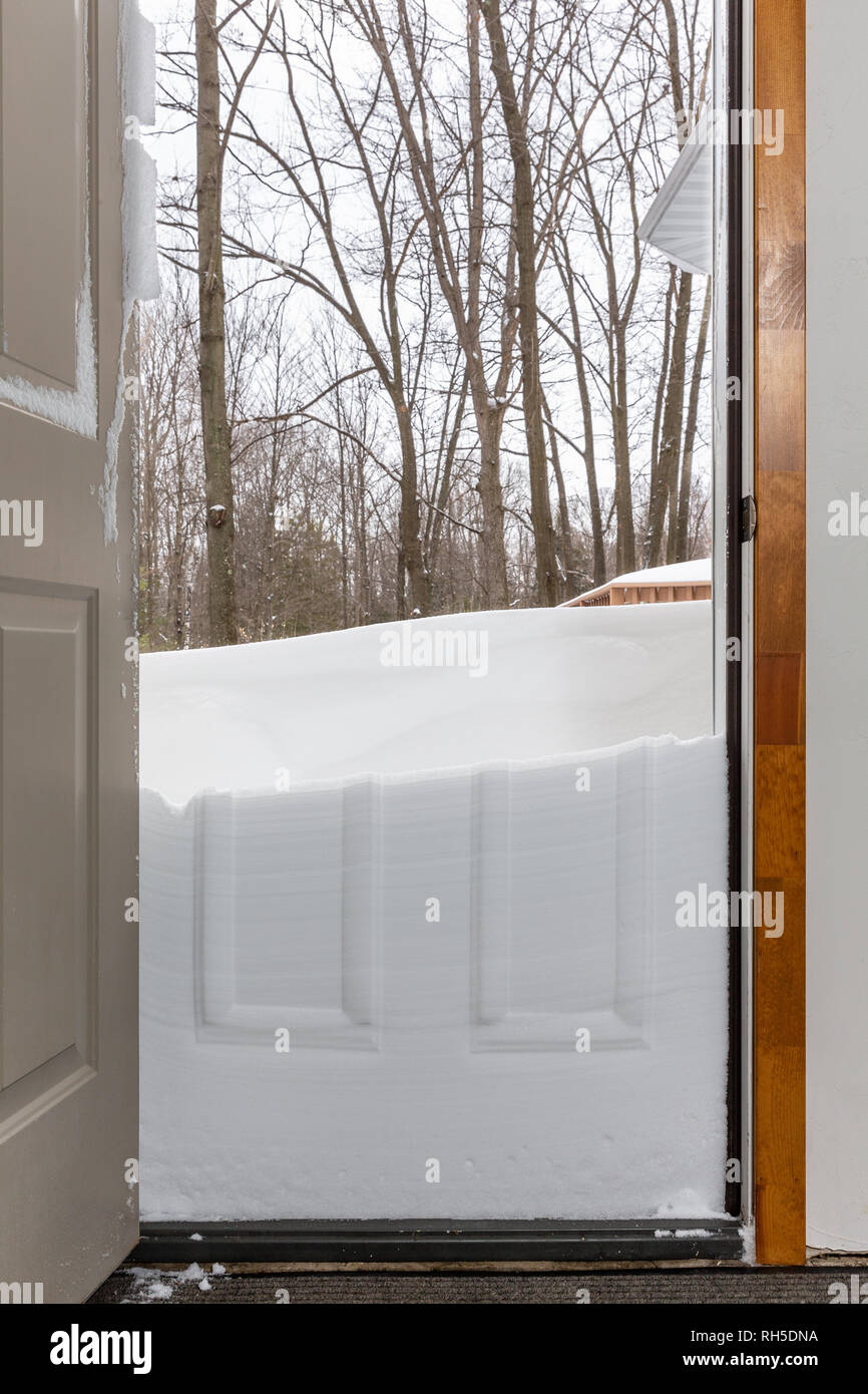 Deep Snow House Stock Photos & Deep Snow House Stock Images - Alamy