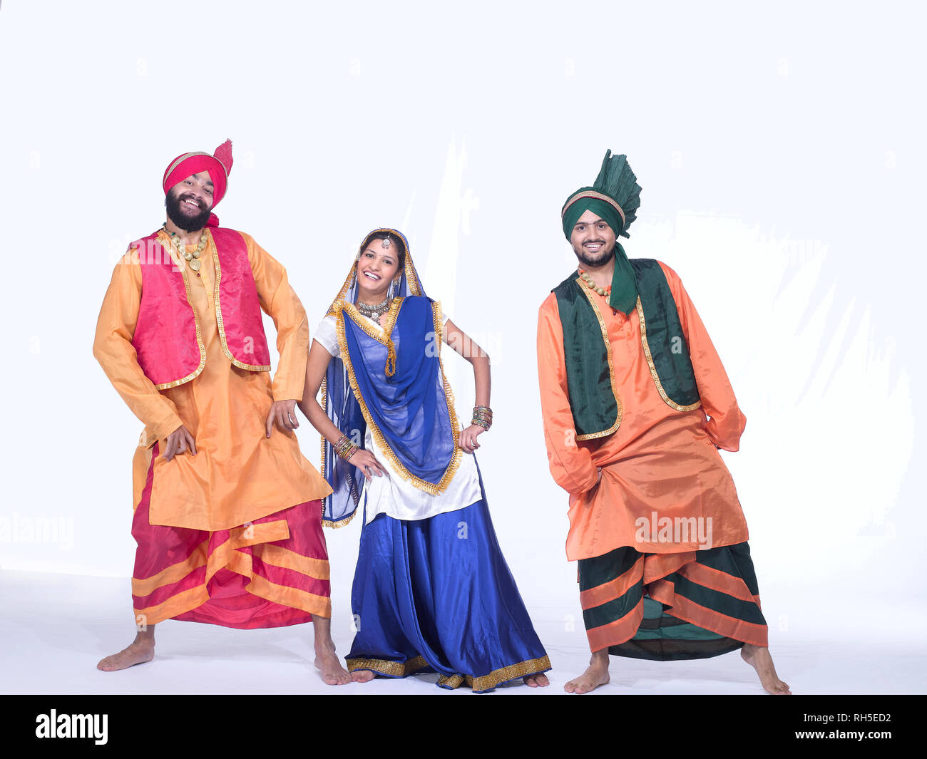 PORTRAIT OF A GROUP OF BHANGRA DANCERS Stock Photo - Alamy