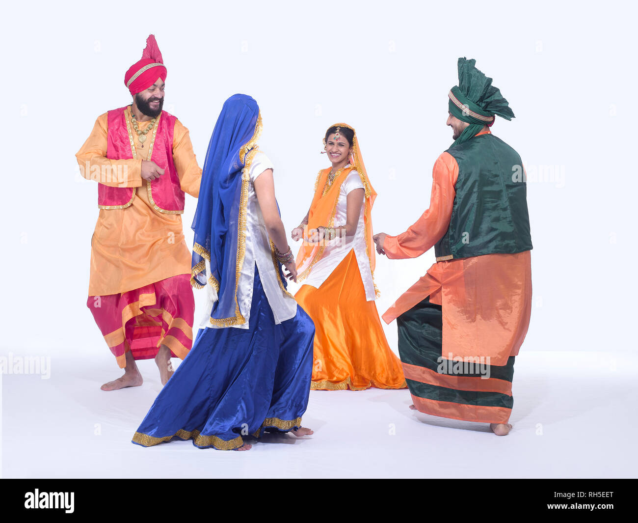 PORTRAIT OF A GROUP OF BHANGRA DANCERS Stock Photo - Alamy
