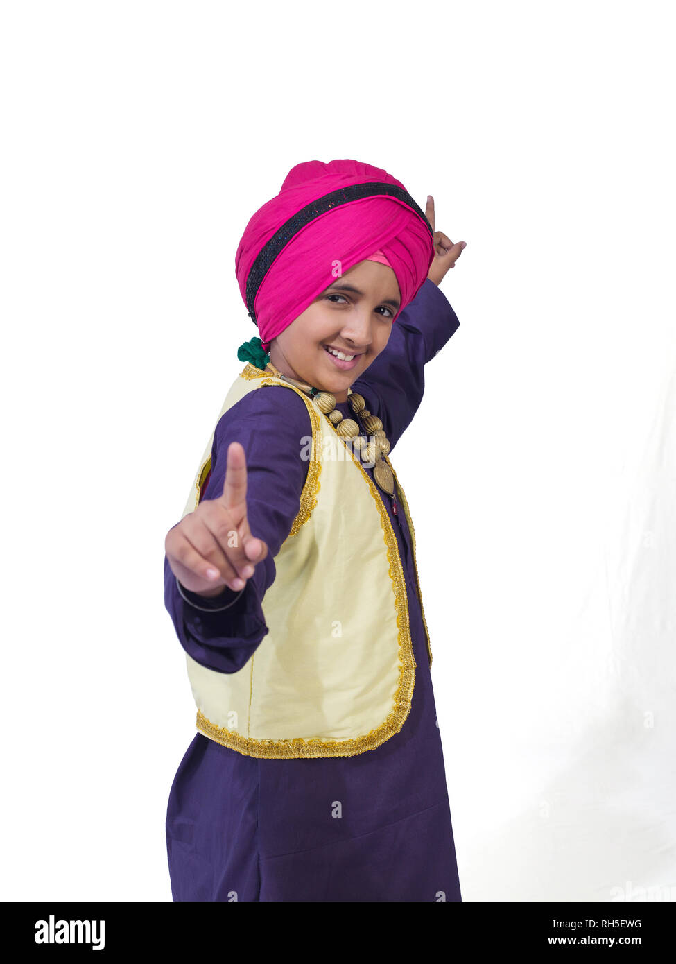 PORTRAIT OF A SIKH SARDAR YOUNG BOY DANCING THE BANGRA DANCE IN ...