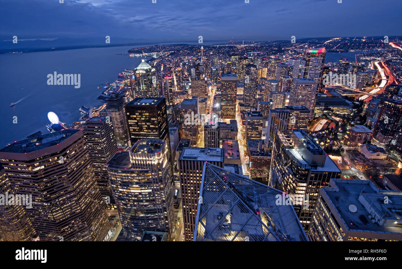 Seattle traffic night hi-res stock photography and images - Alamy