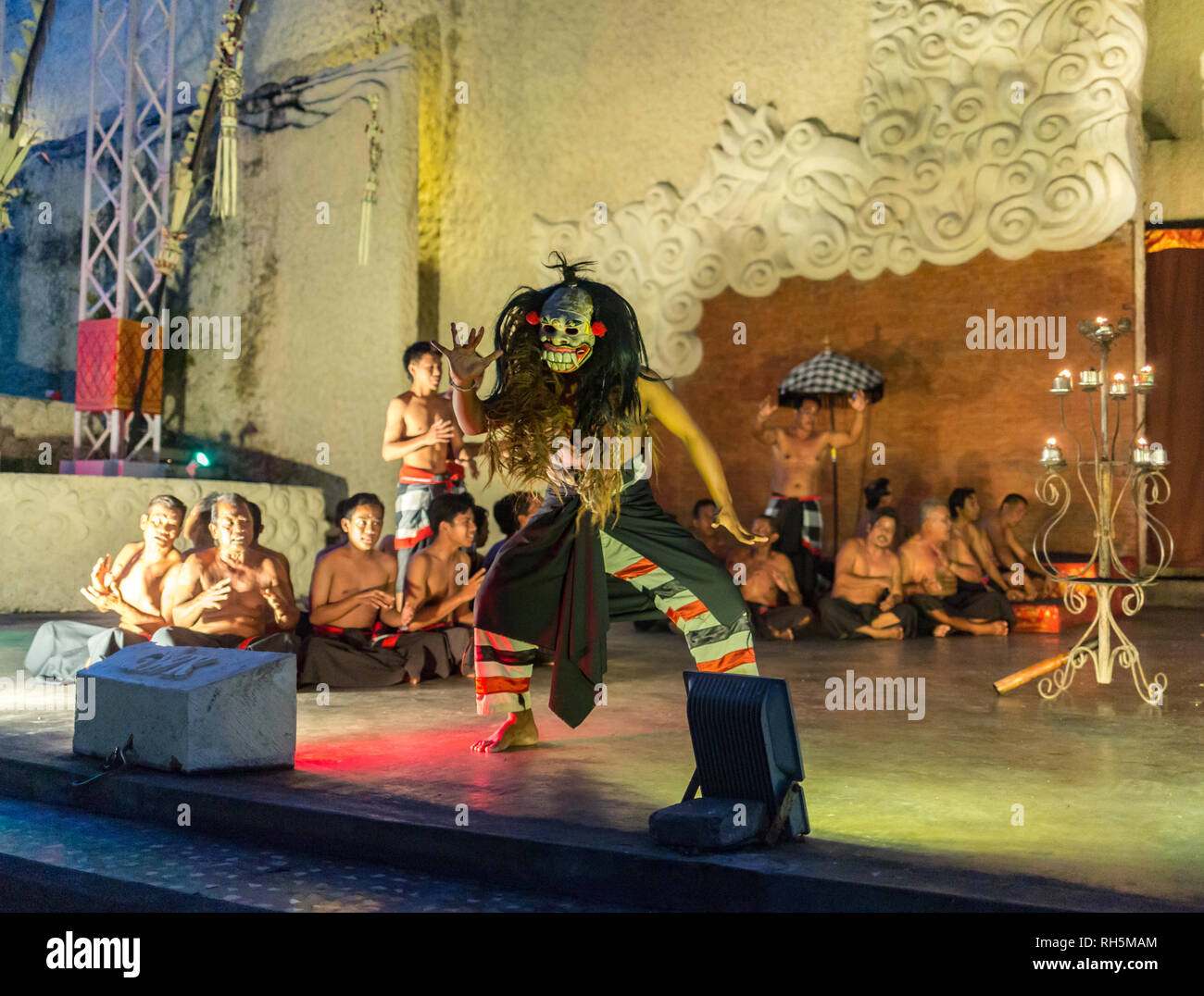 Indonesia bali gamelan traditional indonesian hi-res stock photography ...