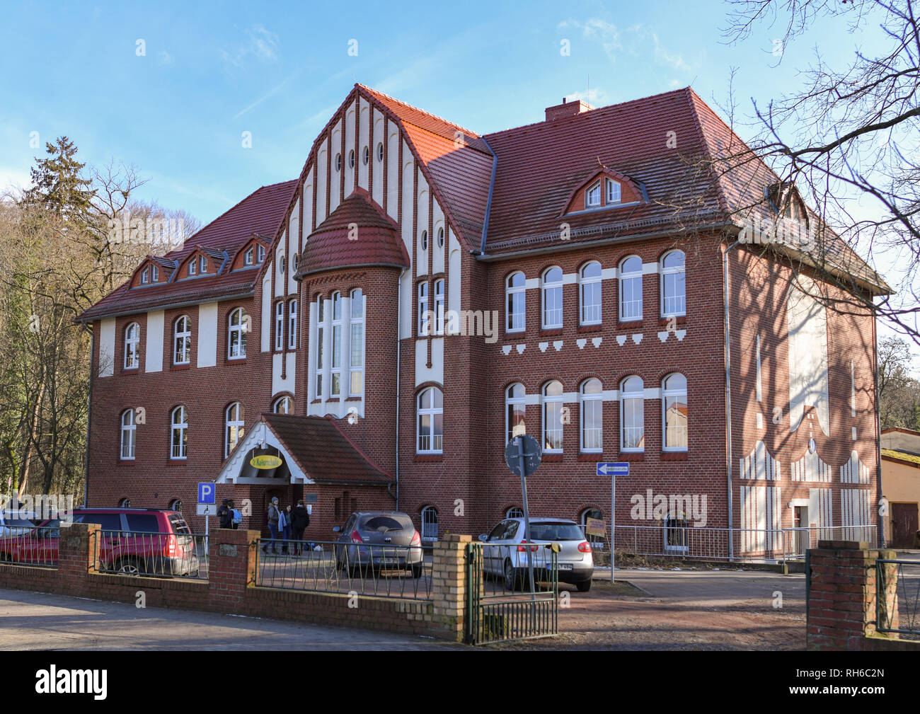 Templin, Germany. 30th Jan, 2019. The building of the "Nature School ...