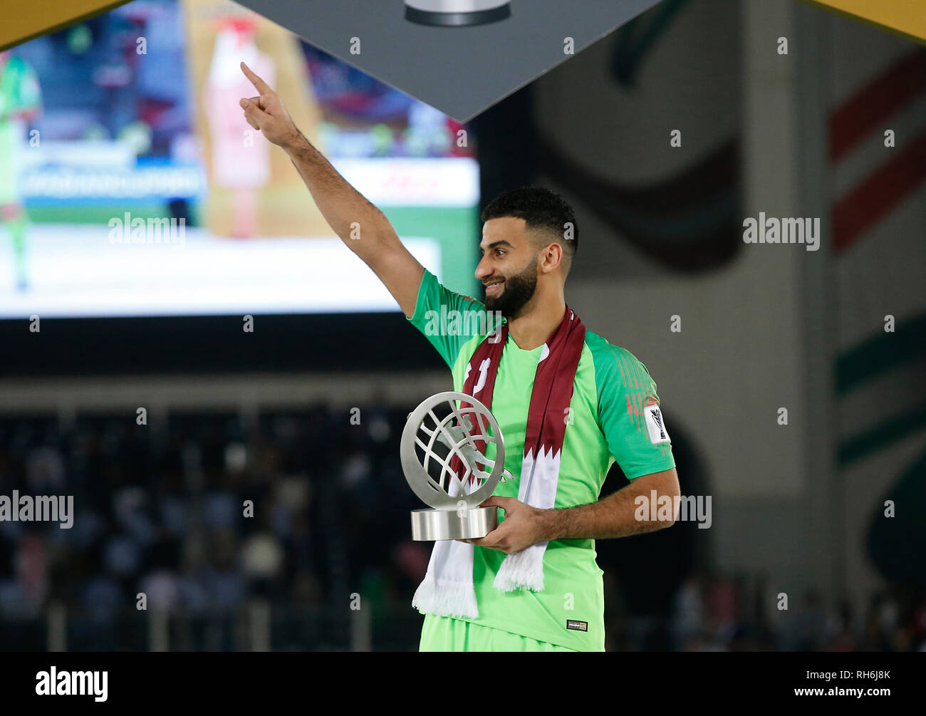 (190202) -- ABU DHABI, Feb. 2, 2019 (Xinhua) -- Best Goalkeeper Award ...
